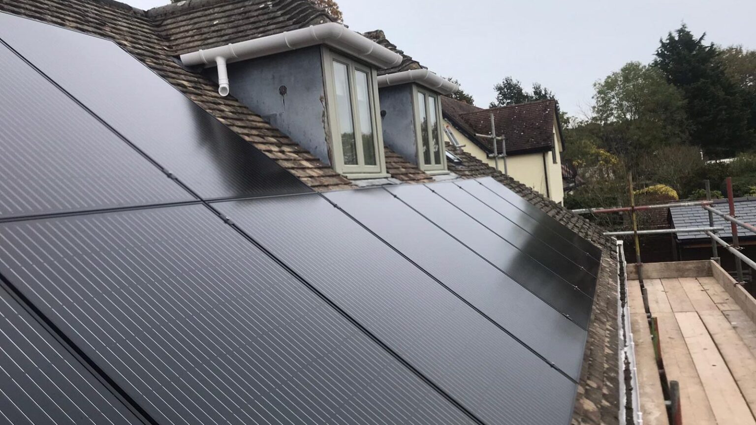 Innovations in Solar: More Than Just Rooftop Panels – Compare Solar Plans